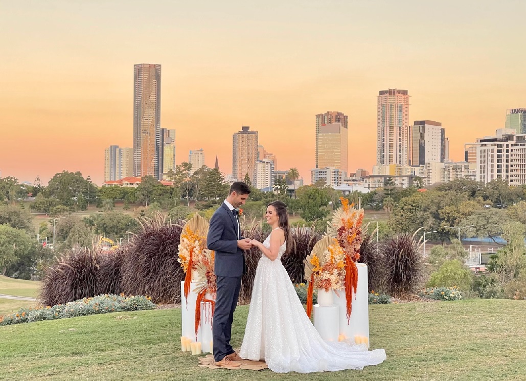 Elope Decor - Legals Only Weddings + Elopements